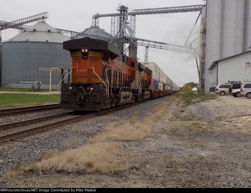 BNSF 8286